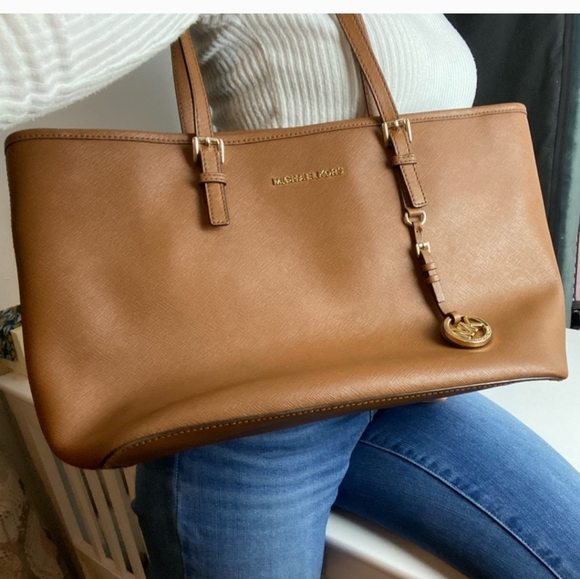 Michael Kors | Bags | Michael Kors Tan Jet Set Travel Tote | Poshmark
